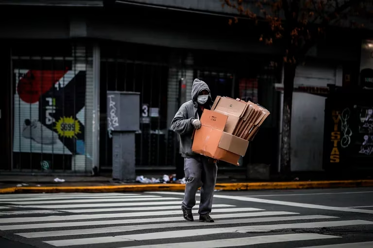 El Gobierno les pagará un bono extraordinario de $20.000 a los ...